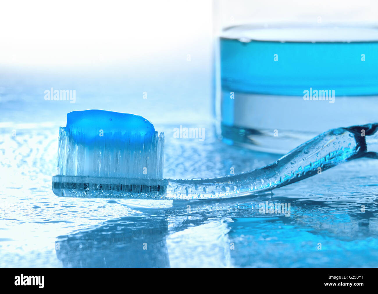 Toothpaste hi-res stock photography and images - Alamy