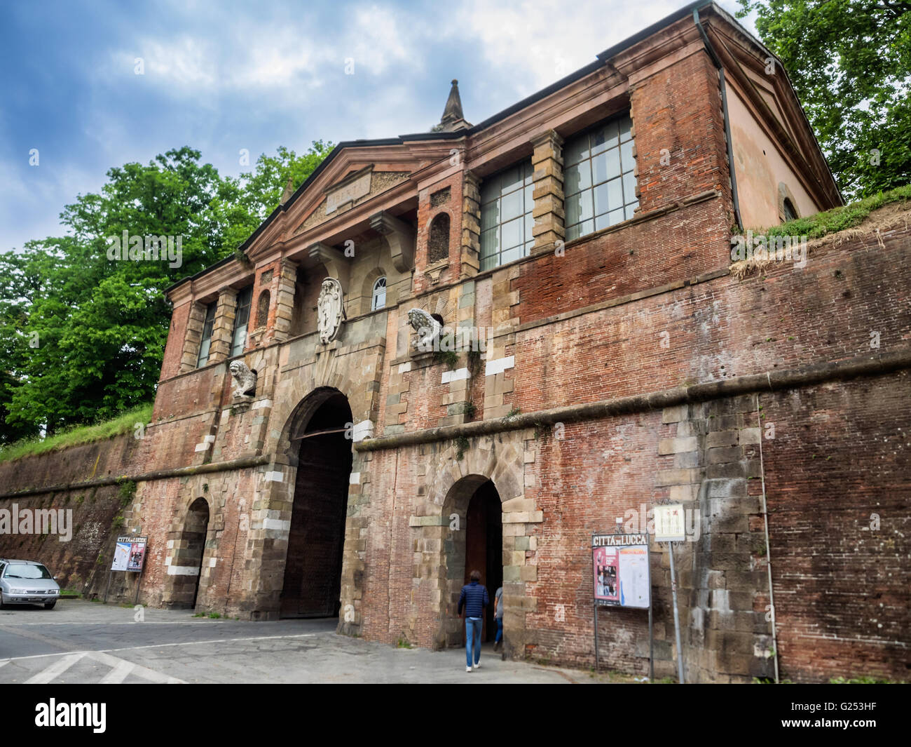 Porta san Pietro gate in the wall surrounding Lucca, Tuscany Italy ...