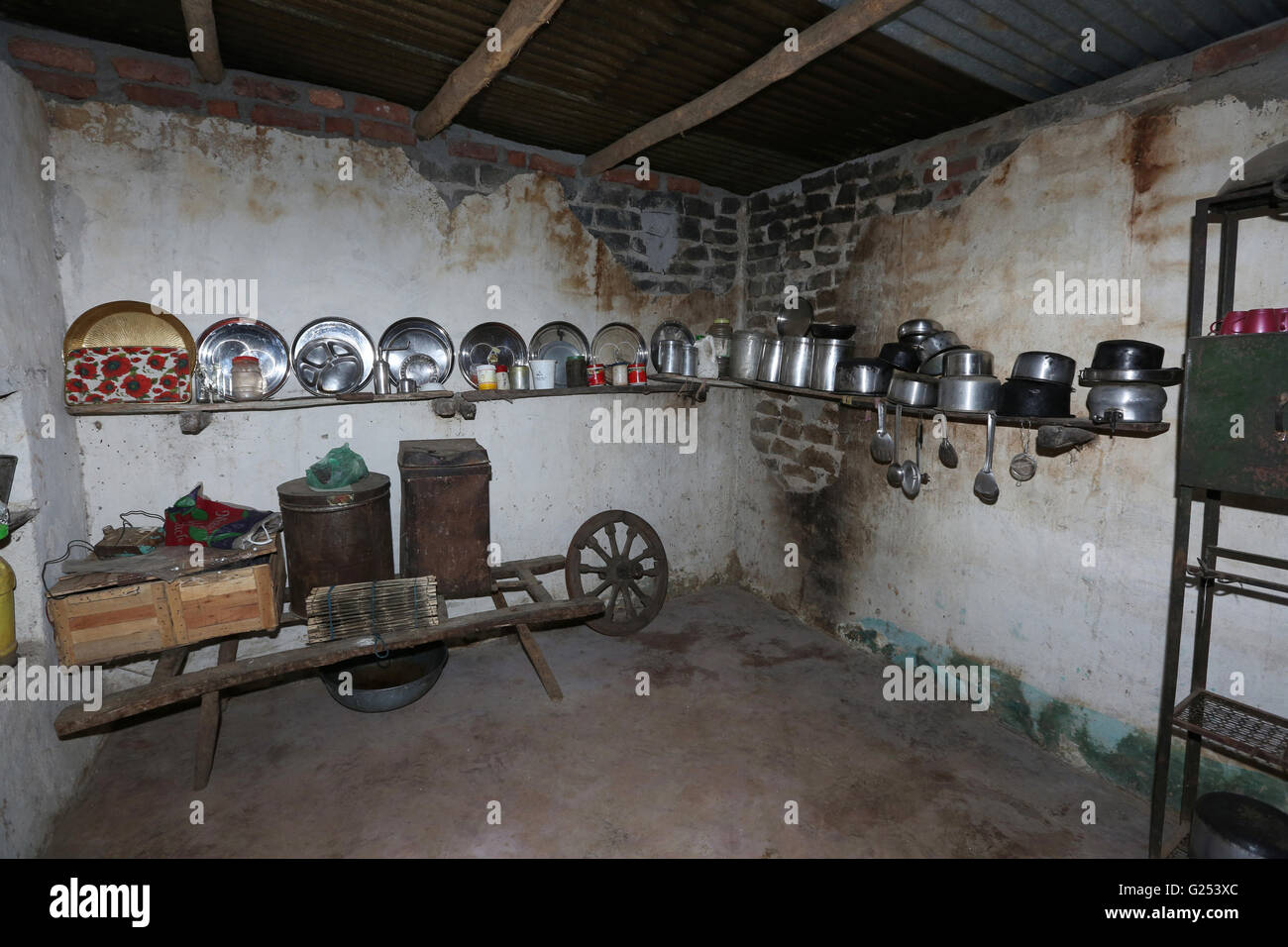 PARDHI Tribe - Kitchen of a Fase tribal house. Ganeshpur village in ...