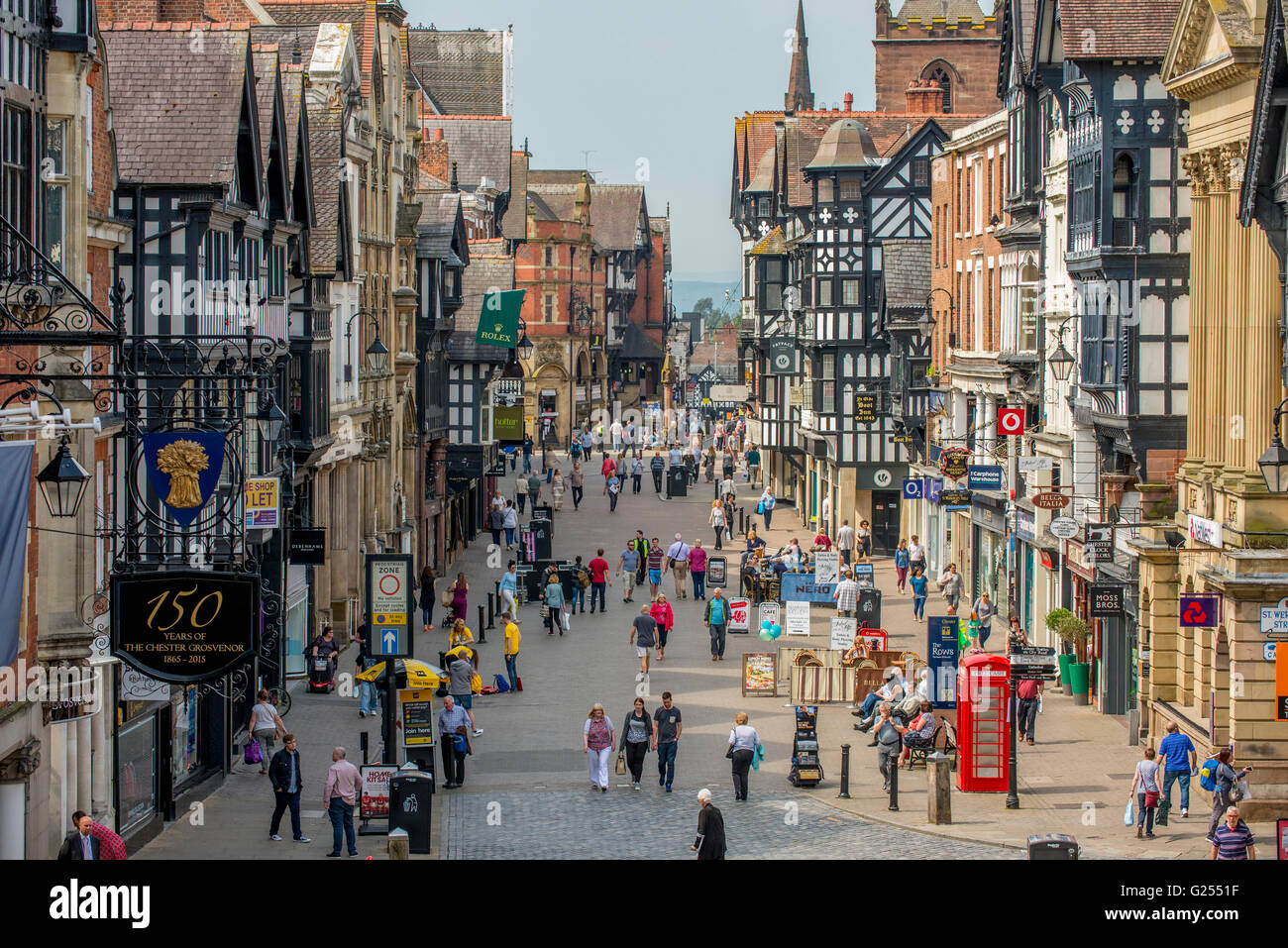 View looking along Lower Bridge Street in Chester Stock Photo - Alamy