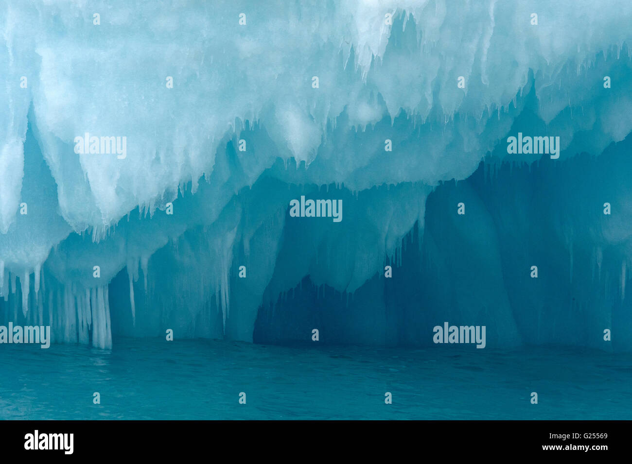 Iceberg formation hi-res stock photography and images - Alamy