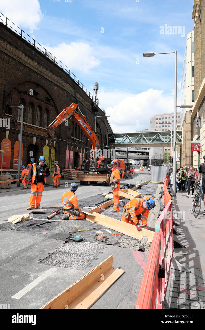 London bridge station redevelopment hi-res stock photography and images ...