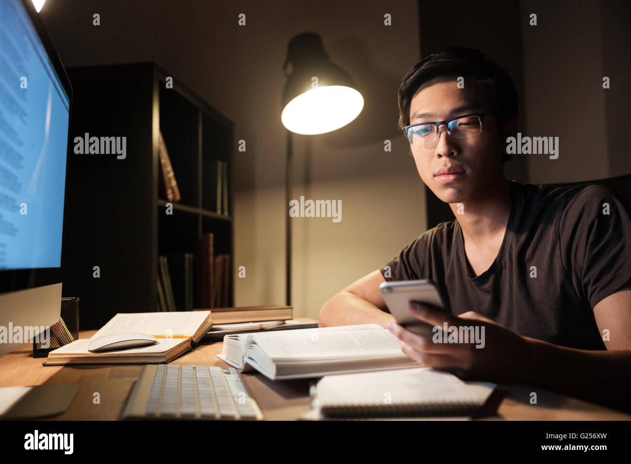 Handsome young chinese men hi-res stock photography and images - Alamy