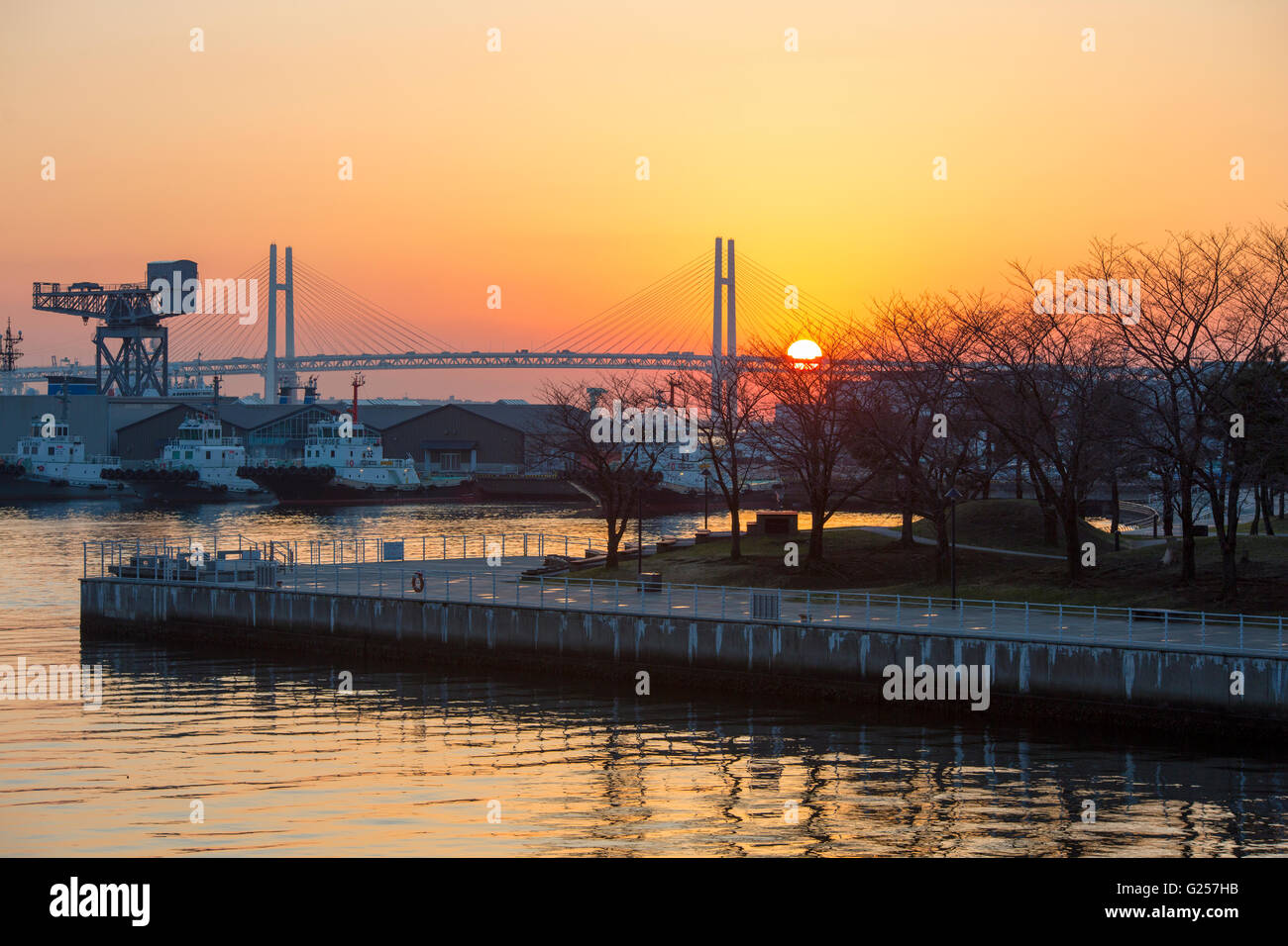 Yokohama bay bridge hi-res stock photography and images - Alamy