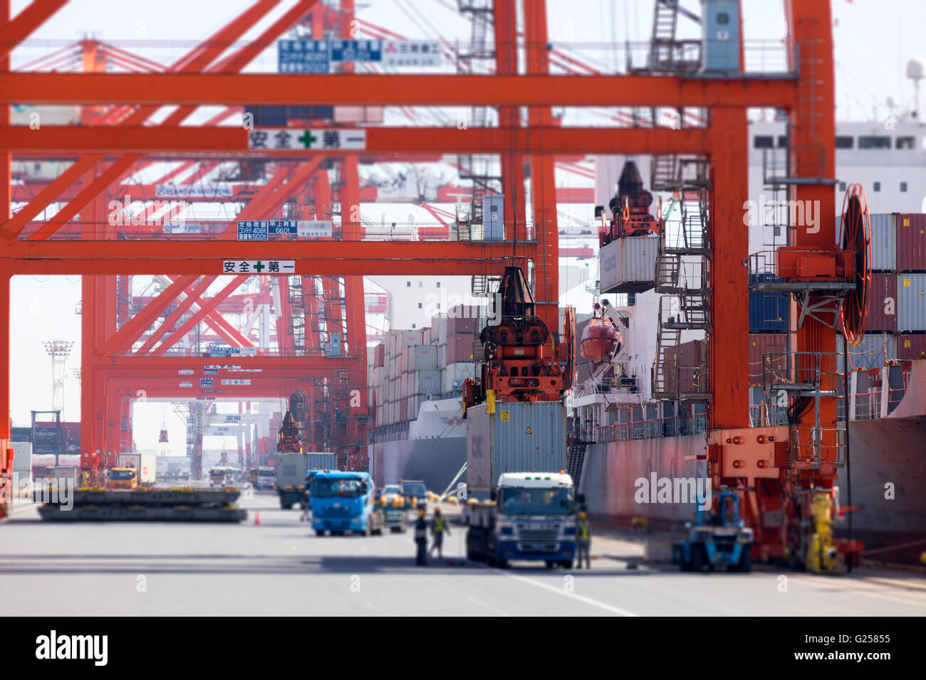 Cargo sea port Stock Photo - Alamy