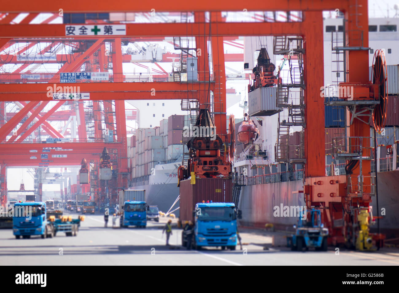 Cargo sea port Stock Photo - Alamy