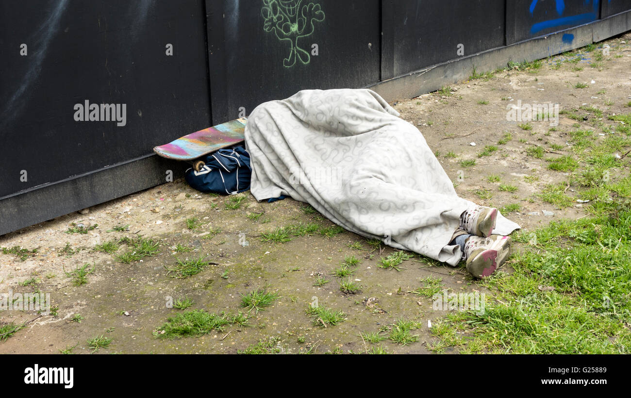 Homeless person sleeping rough in London Stock Photo - Alamy