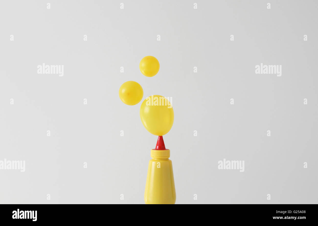 Bottle of mustard hi-res stock photography and images - Alamy