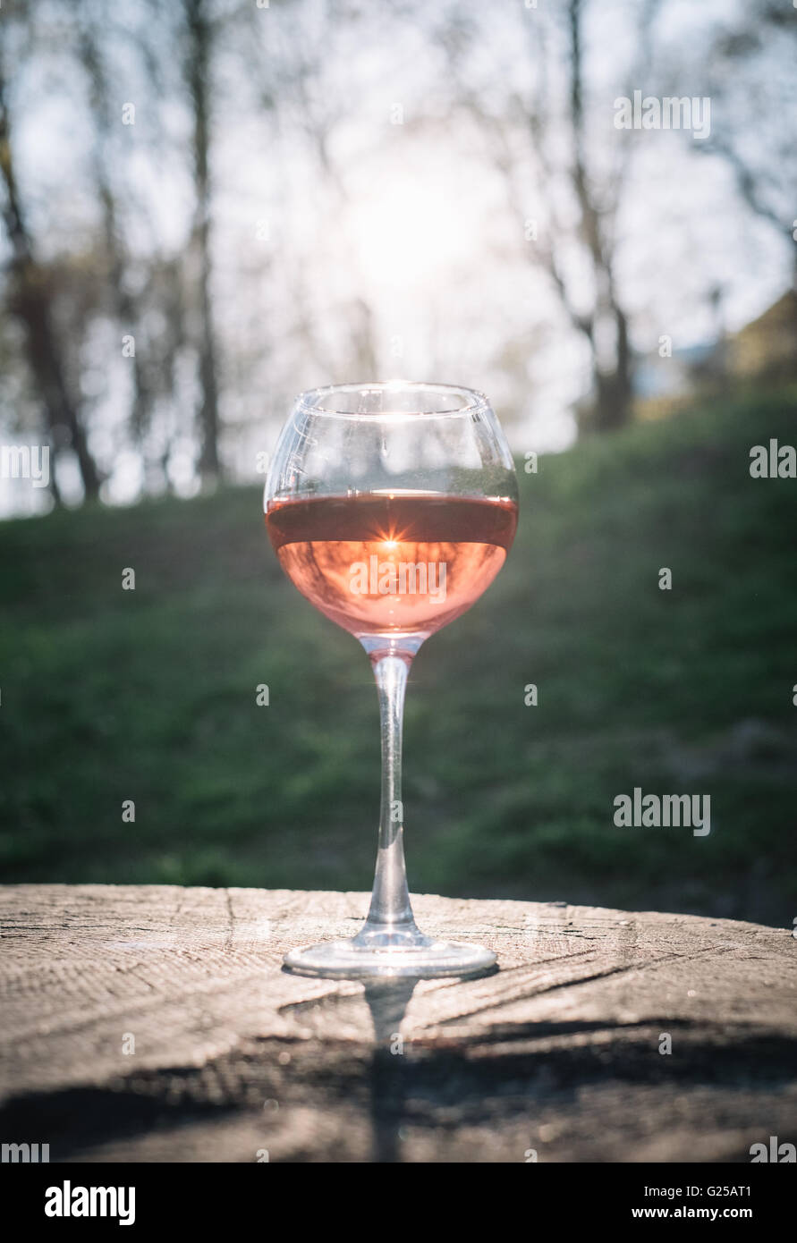 Wine glass side view hi-res stock photography and images - Alamy