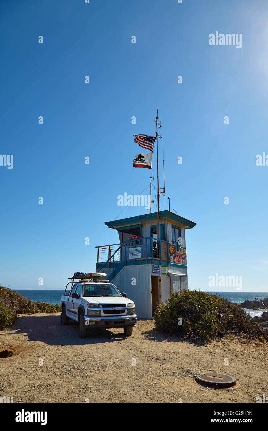 Lifeguard station california surfboard hi-res stock photography and ...