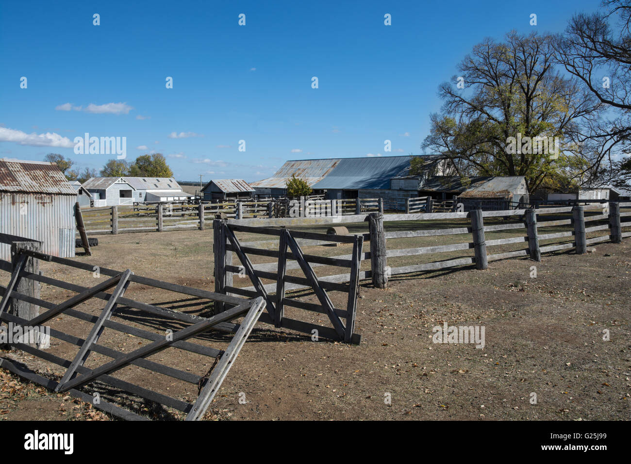 Farm enclosures hi-res stock photography and images - Alamy