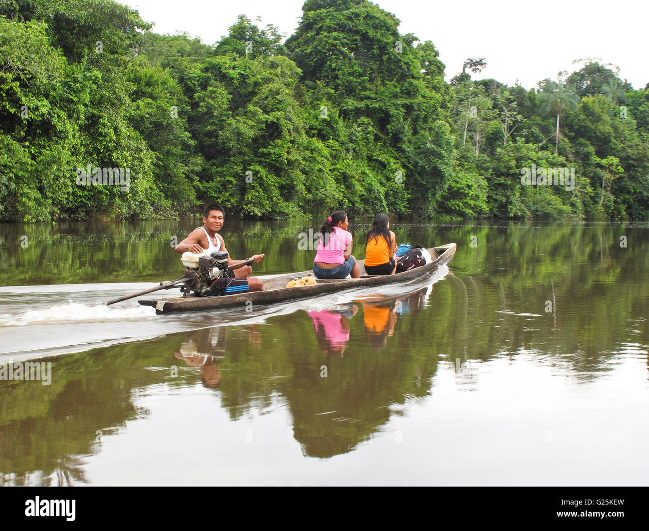 Matses family. Yavari river. Amazon forest. Peru Stock Photo - Alamy