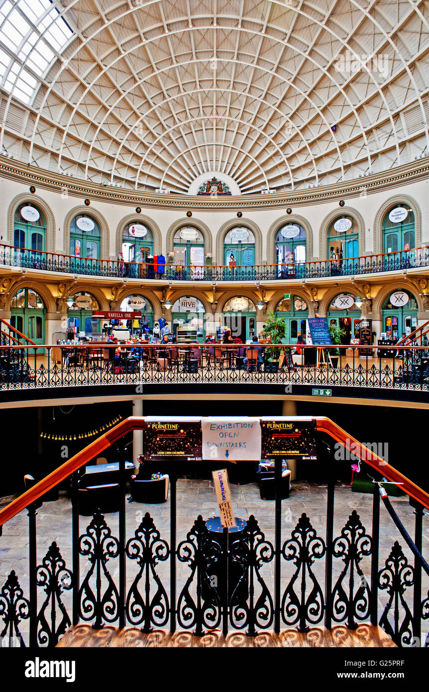 Leeds corn exchange shops hi-res stock photography and images - Alamy