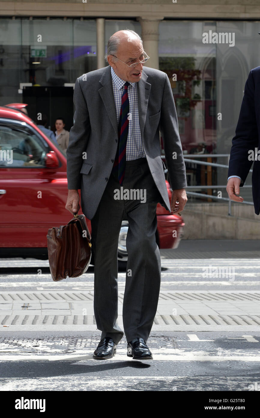 General Sir Michael Jackson arrives at the Royal Courts of Justice in ...