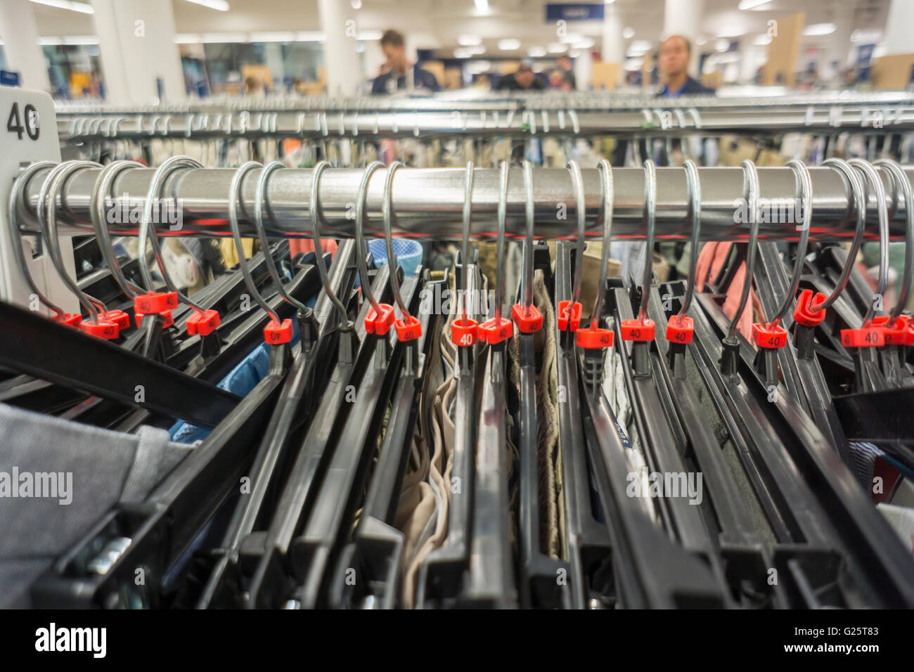 Tjx cos hi-res stock photography and images - Alamy
