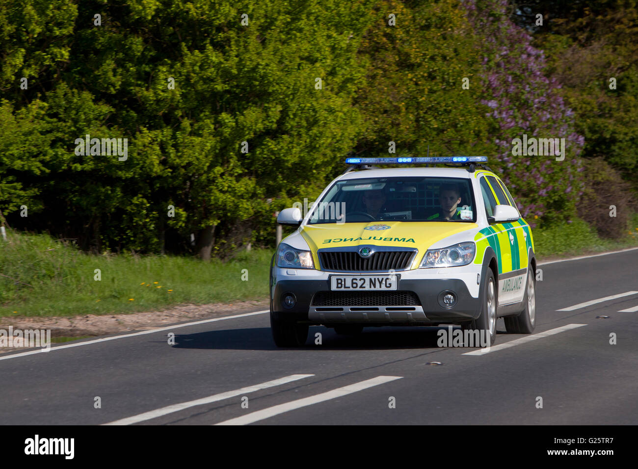 Paramedic vehicle hi-res stock photography and images - Alamy