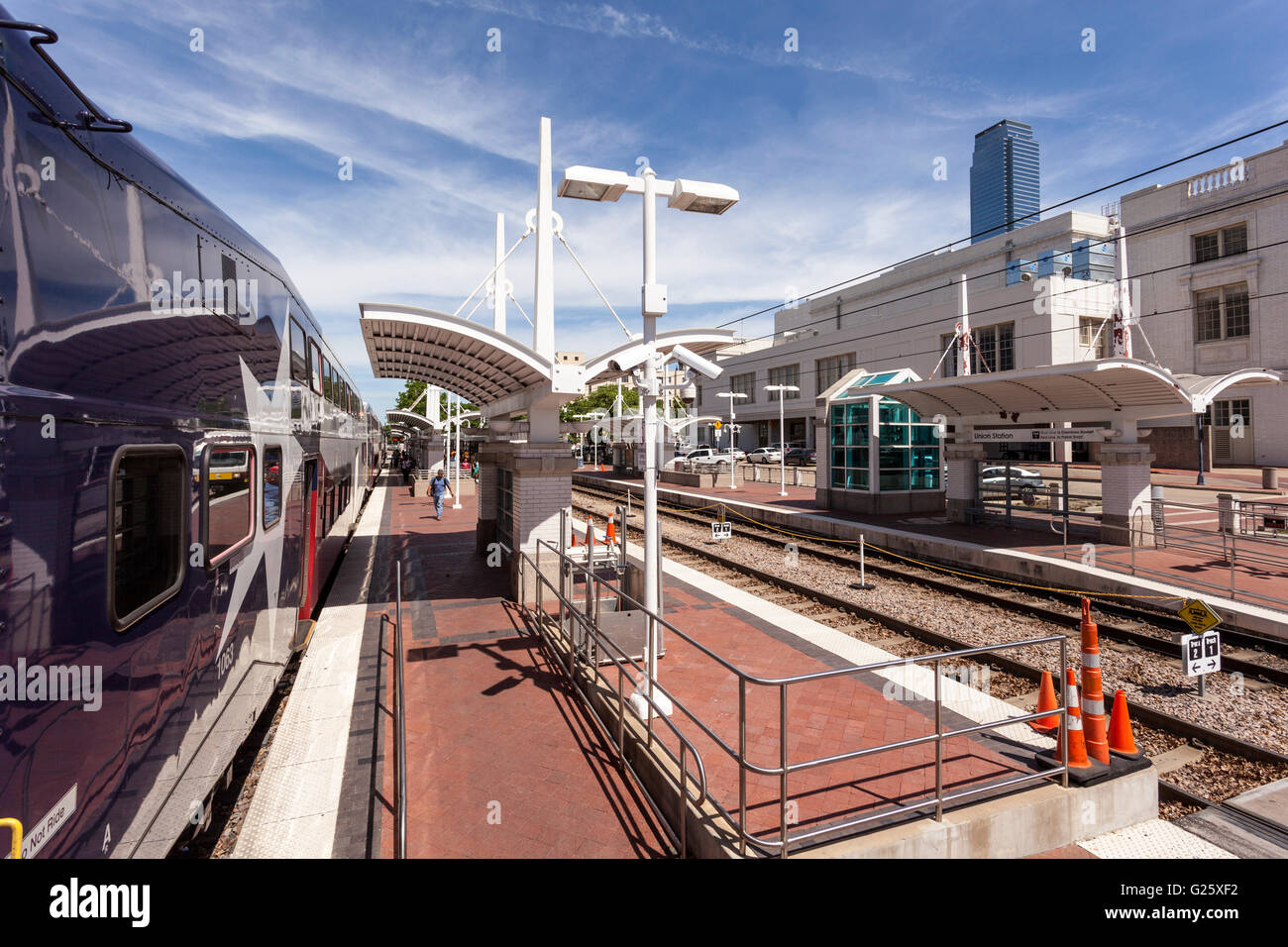 Platform at the Central Station in Dallas, USA Stock Photo - Alamy