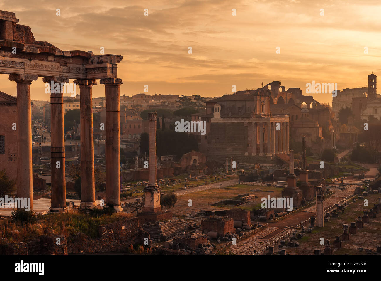 Old roman building hi-res stock photography and images - Alamy