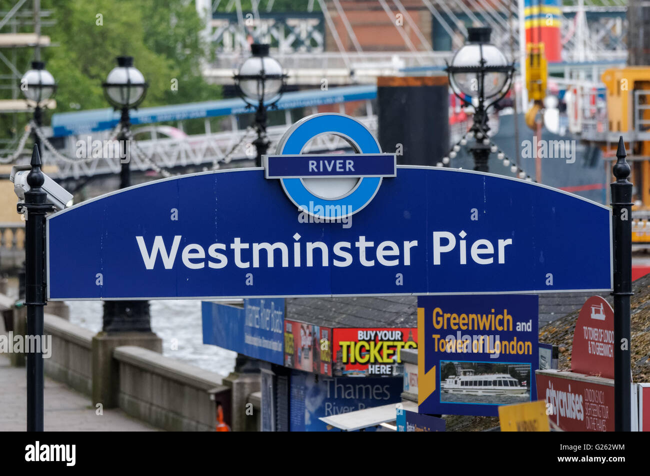 Westminster pier hi-res stock photography and images - Alamy