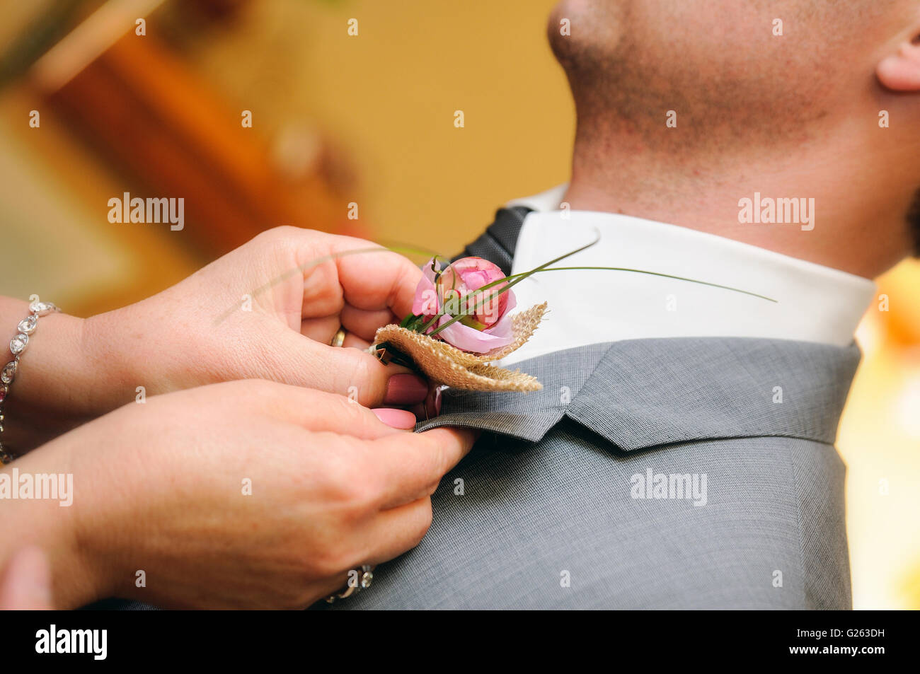 Buttonhole bouquet hi-res stock photography and images - Alamy