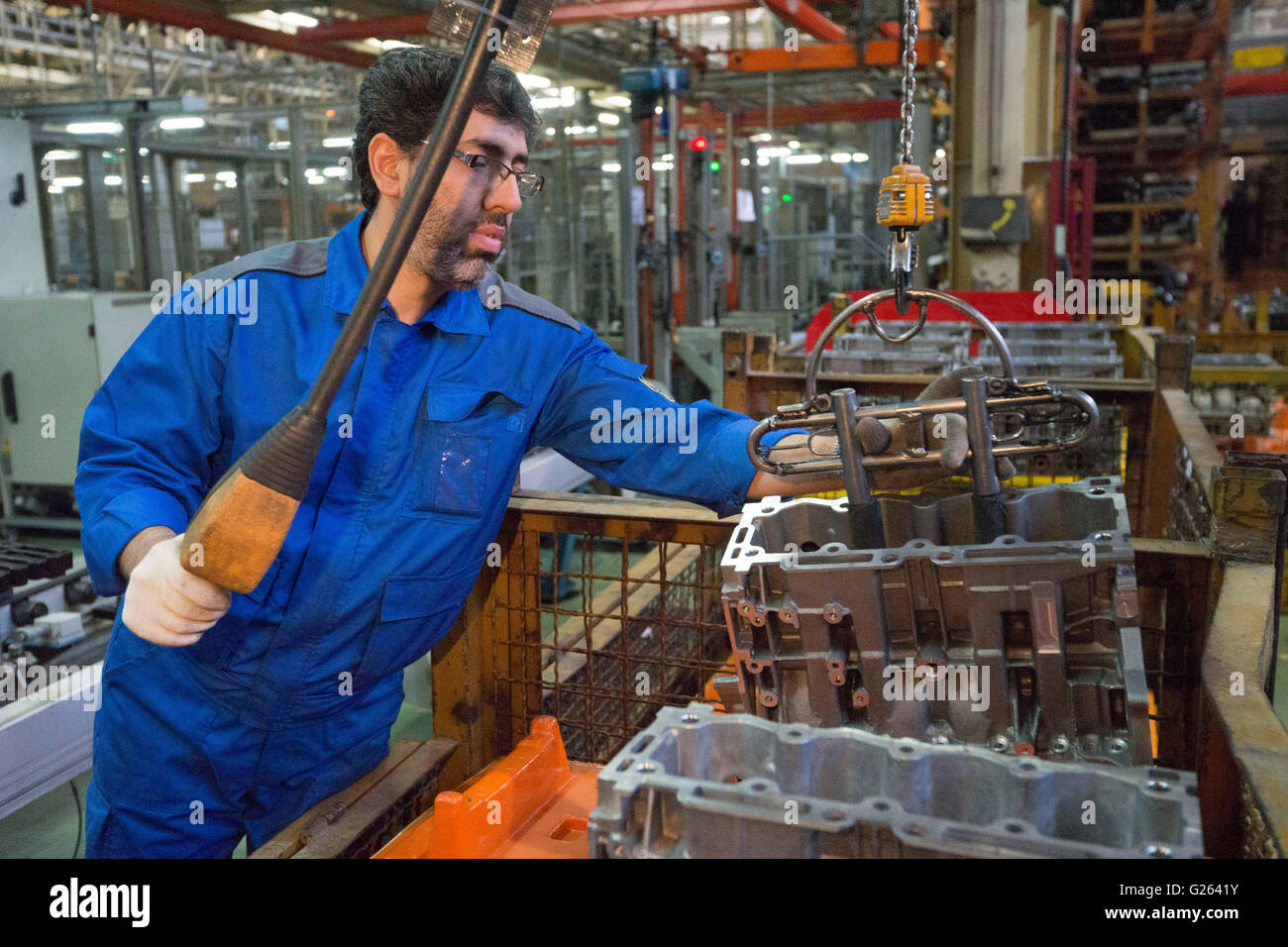Tehran, Iran. 14th May, 2016. Engines are assembled at the production ...