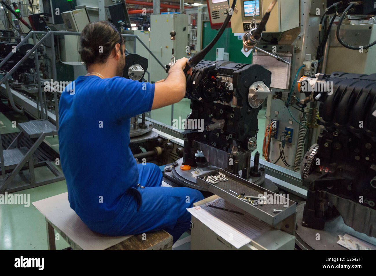 Iran car production hi-res stock photography and images - Alamy