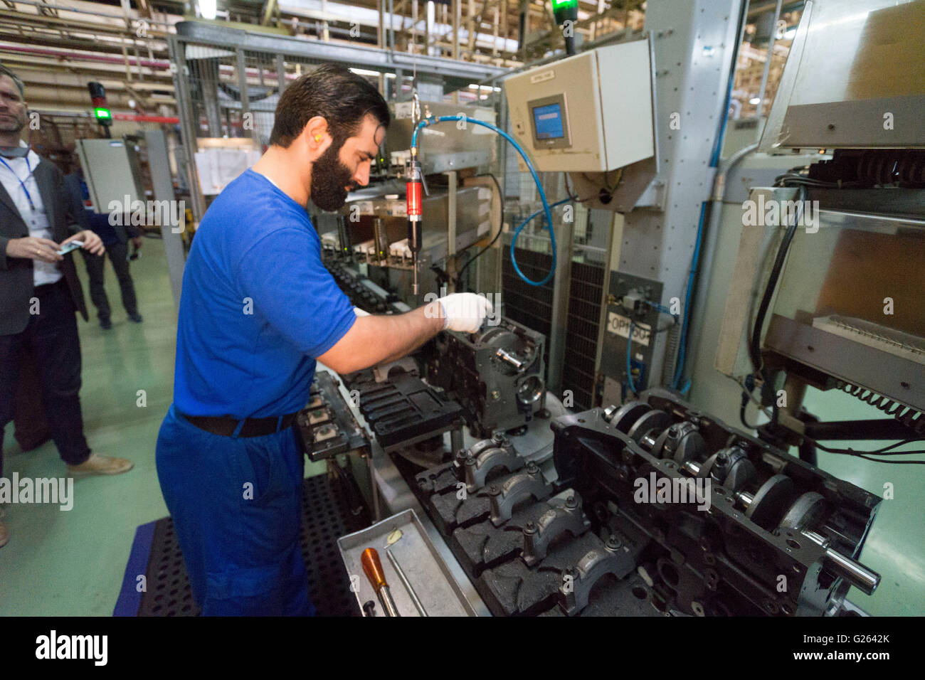 Iran car production hi-res stock photography and images - Alamy