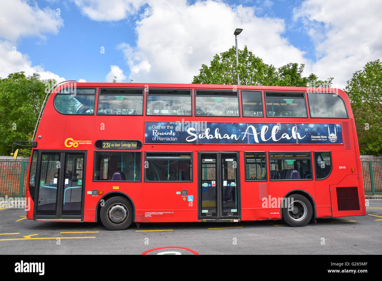 Bus advert hi-res stock photography and images - Alamy