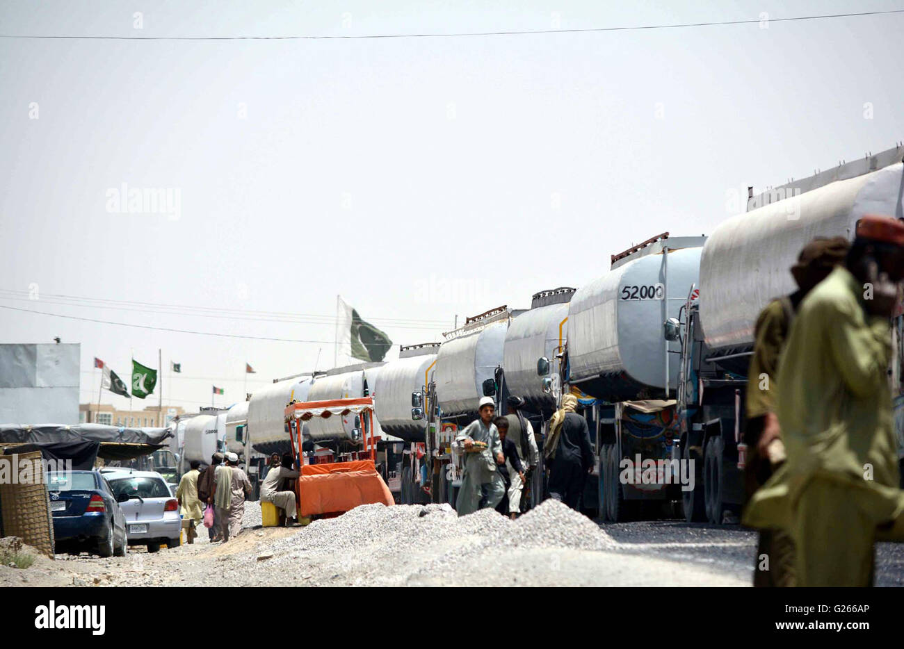 Pakistani chaman border hi-res stock photography and images - Alamy