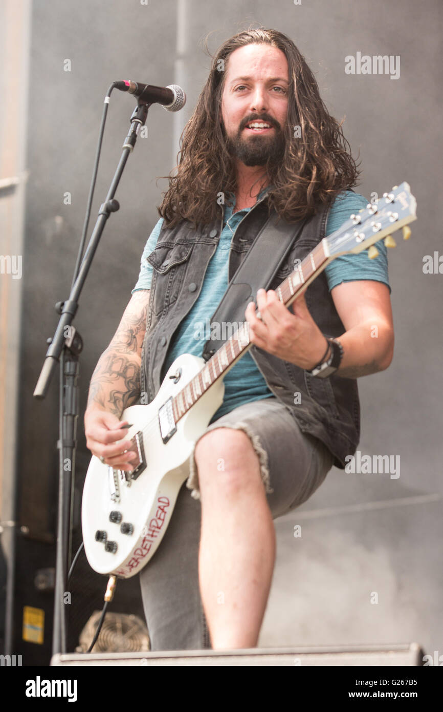 May 22, 2016 - Columbus, Ohio, U.S - Guitarist DAVE MCGARRY of Red Sun Rising performs live ...