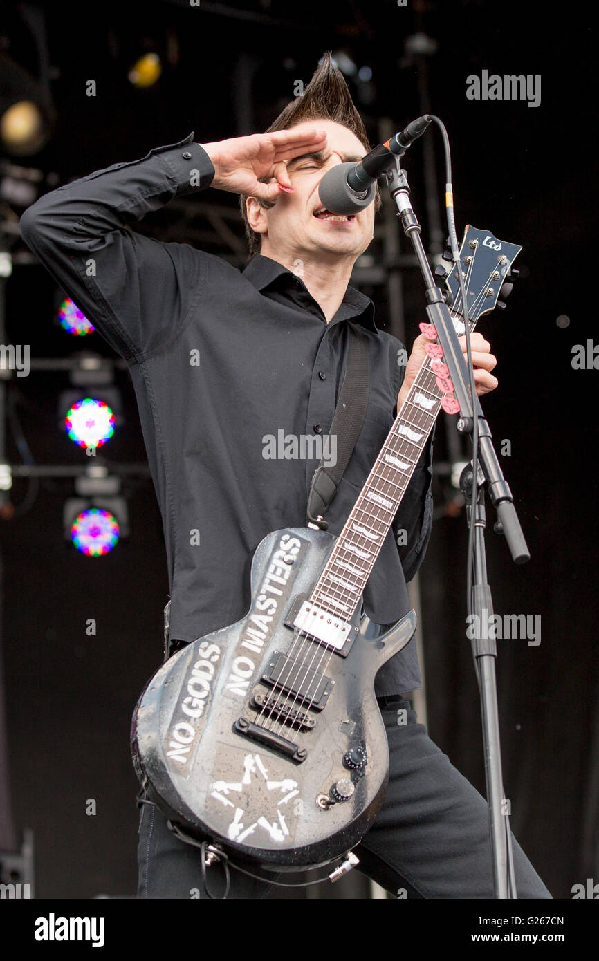 Justin sane of anti flag hi-res stock photography and images - Alamy