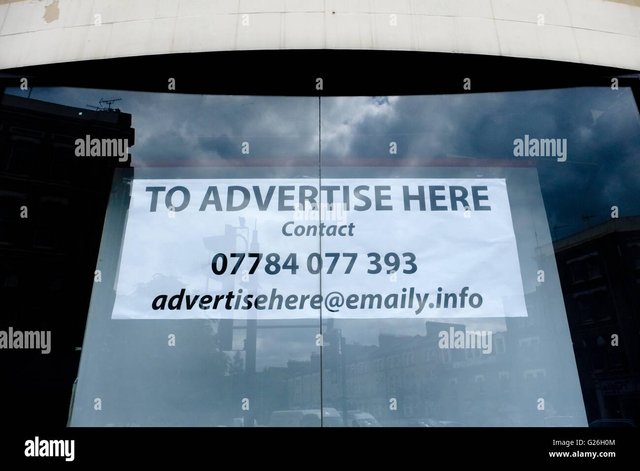 Empty Shop Window Stock Photo - Alamy