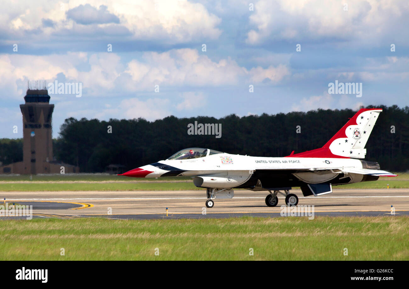 USAF Thunderbirds air demonstration team flying at the Shaw Air Force ...