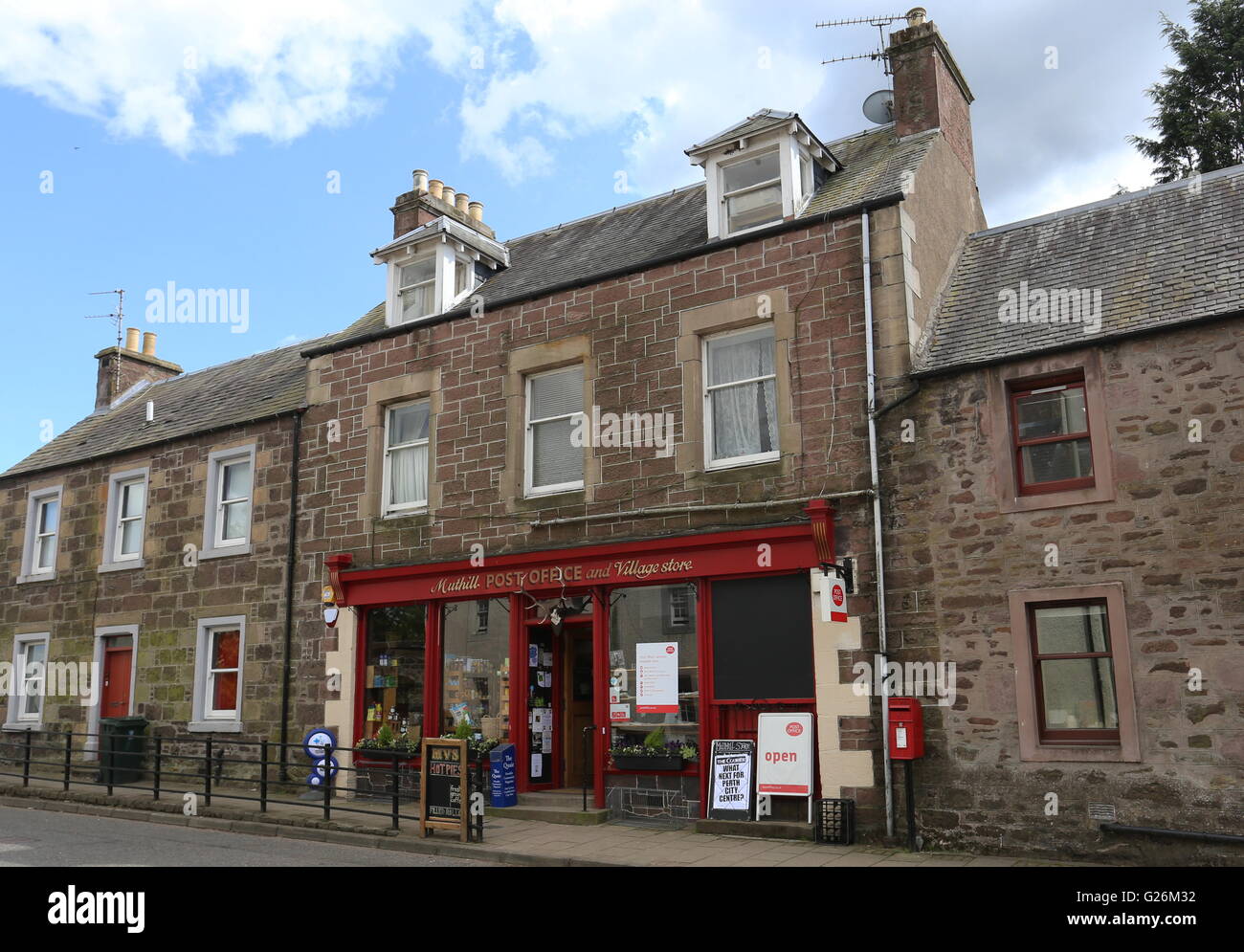 Muthill village hi-res stock photography and images - Alamy