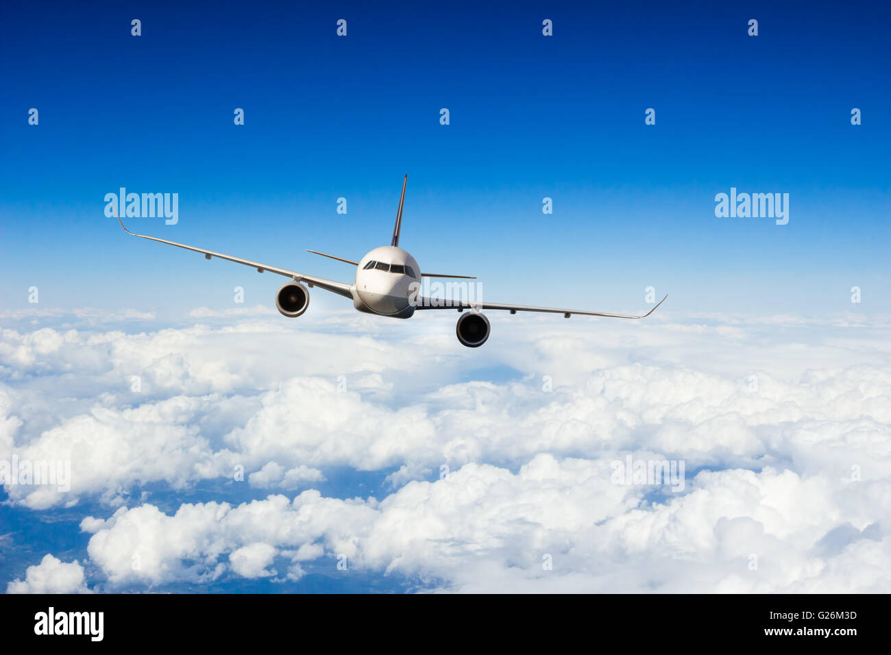 Airplane skyline horizon flight hi-res stock photography and images - Alamy