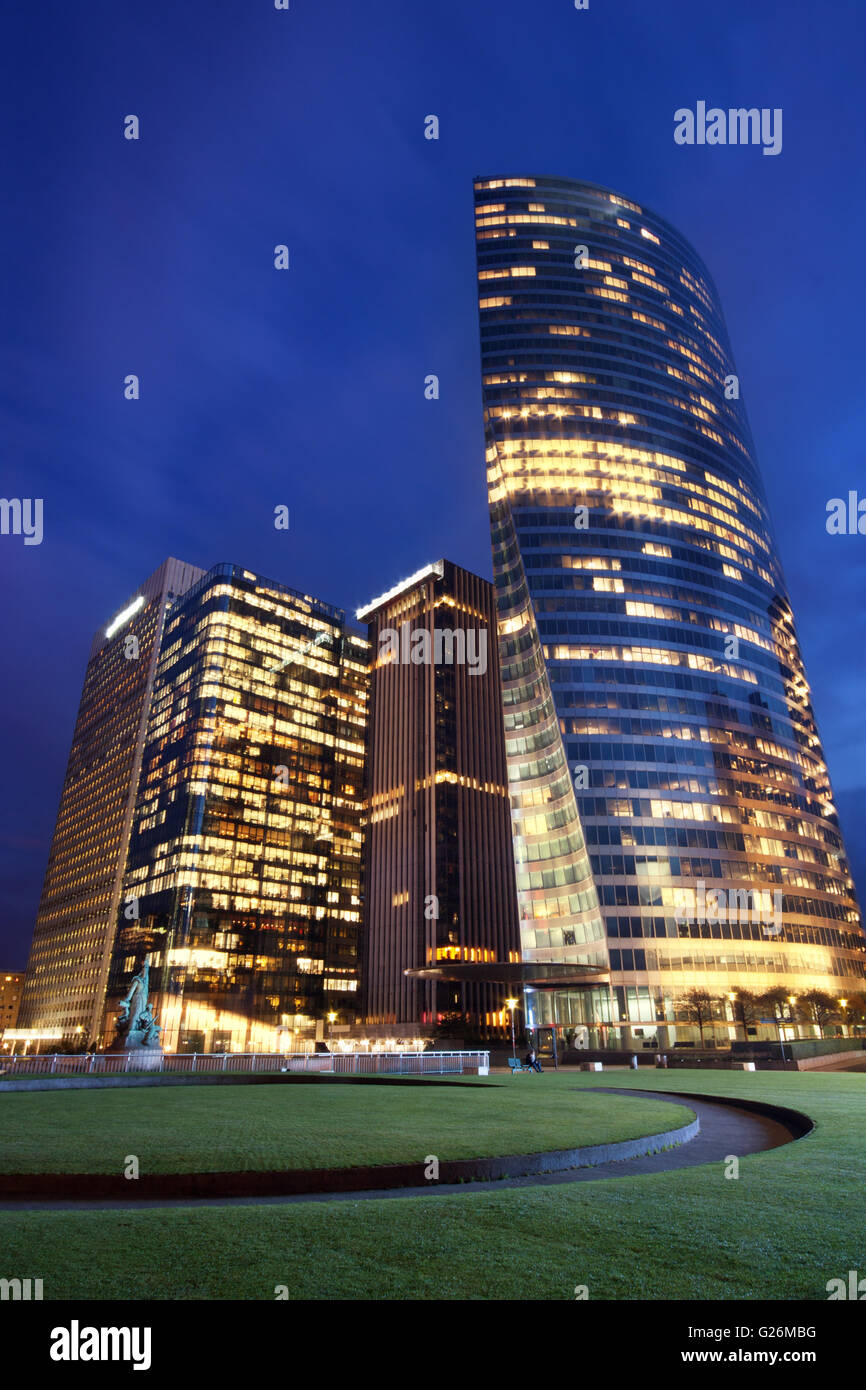 Defense buildings hi-res stock photography and images - Alamy