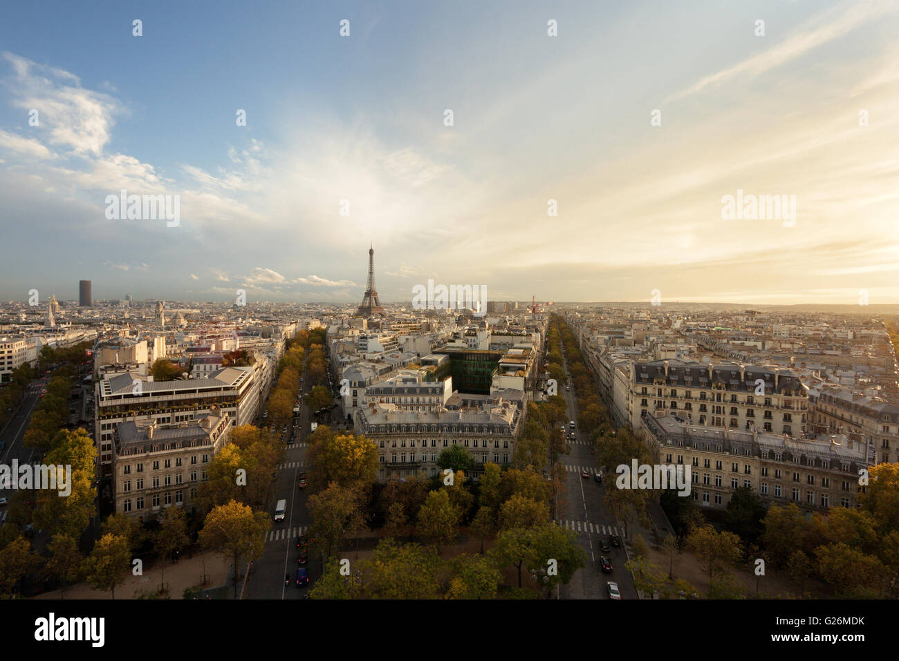 Paris by sunset hi-res stock photography and images - Alamy