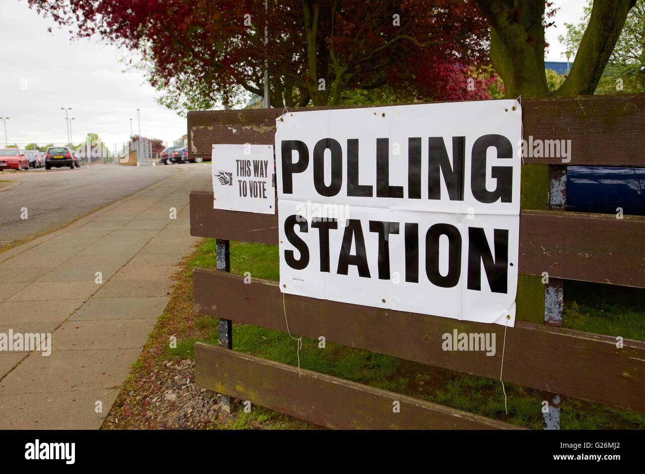 Polling station sign, England Stock Photo - Alamy