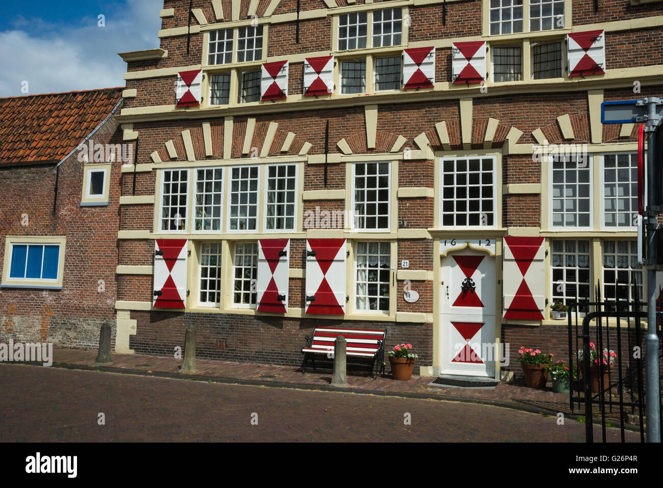 Old dutch building hi-res stock photography and images - Alamy
