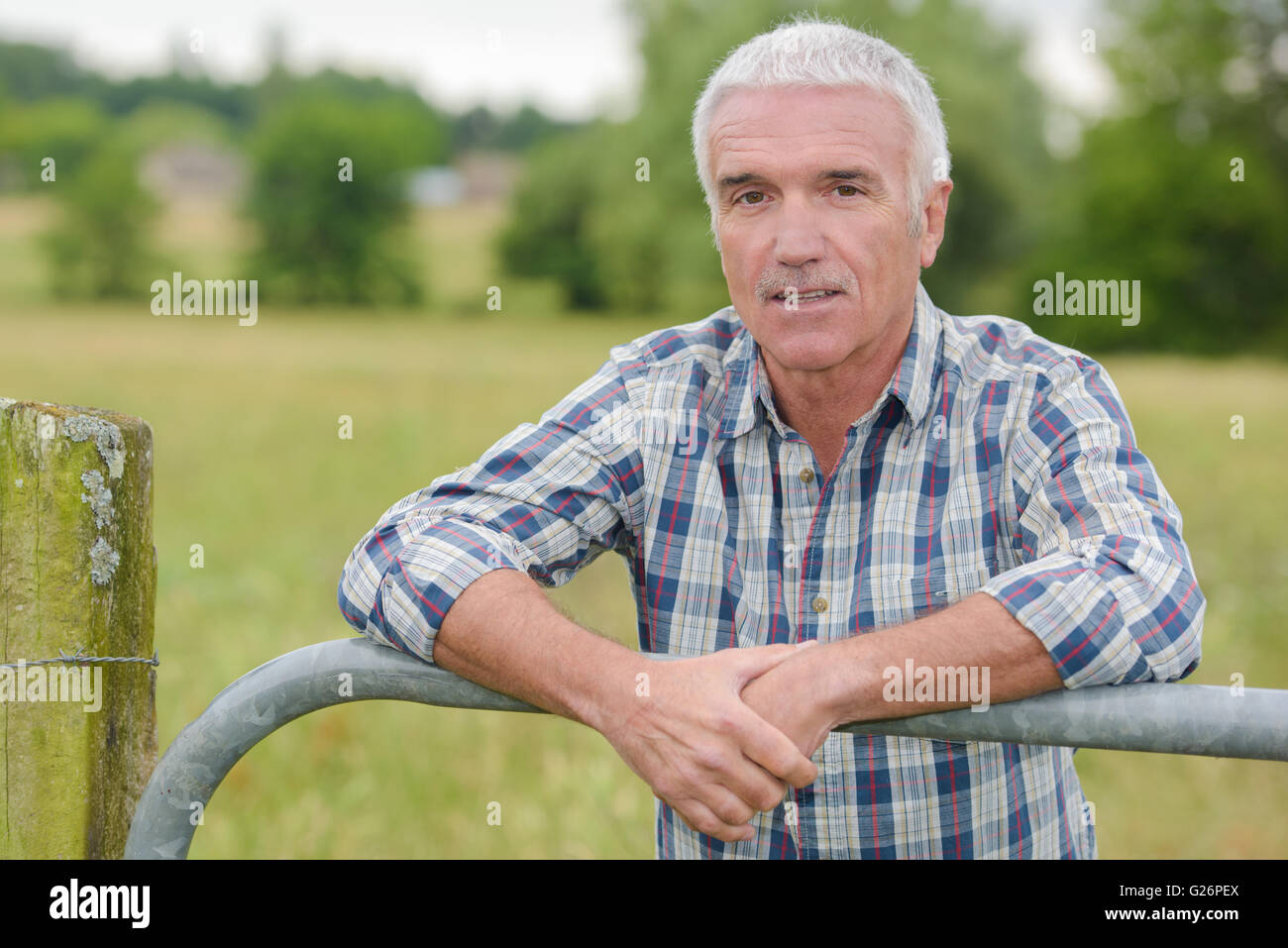 Outdoorsman hi-res stock photography and images - Alamy