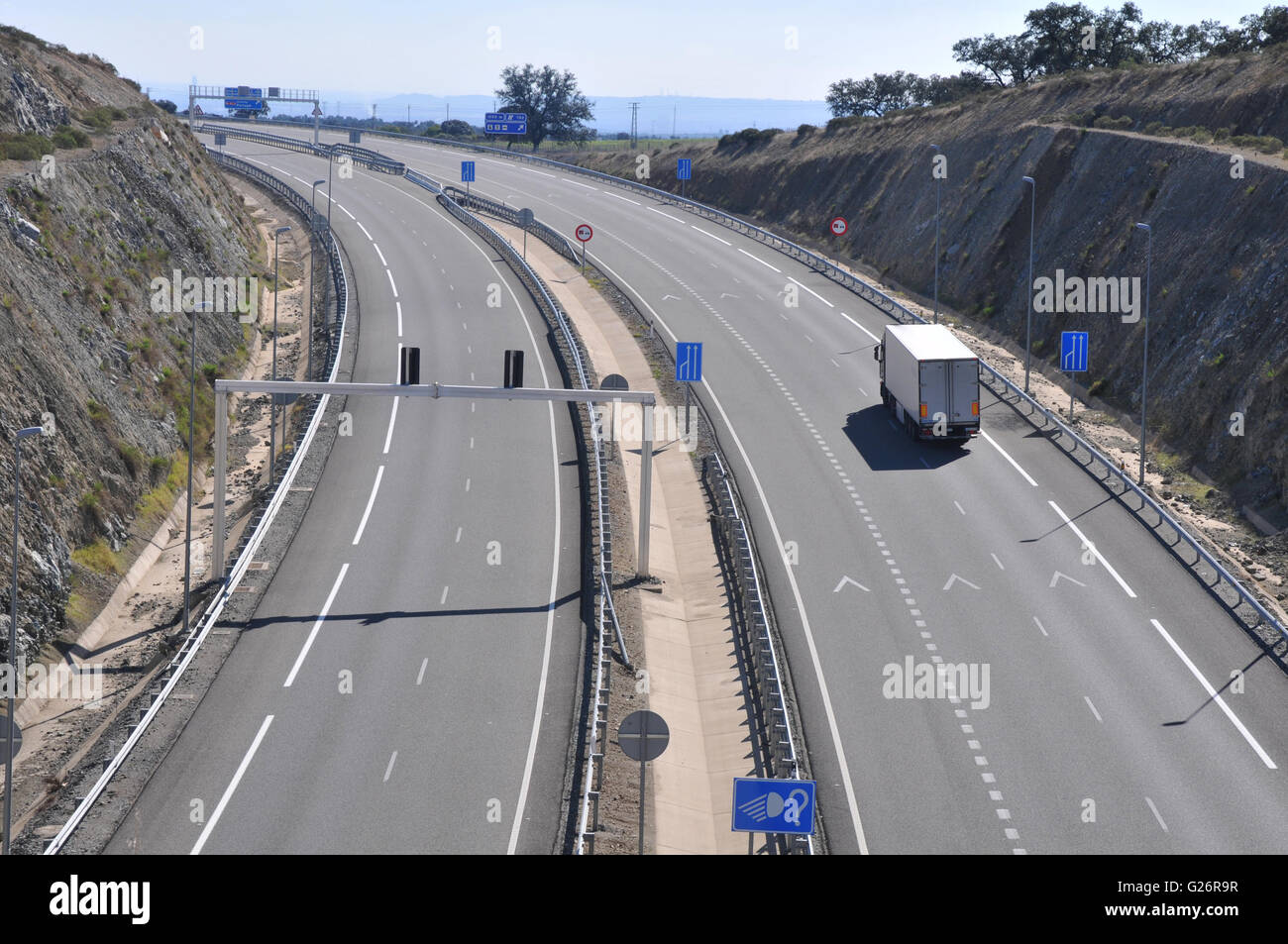Autovia hi-res stock photography and images - Alamy