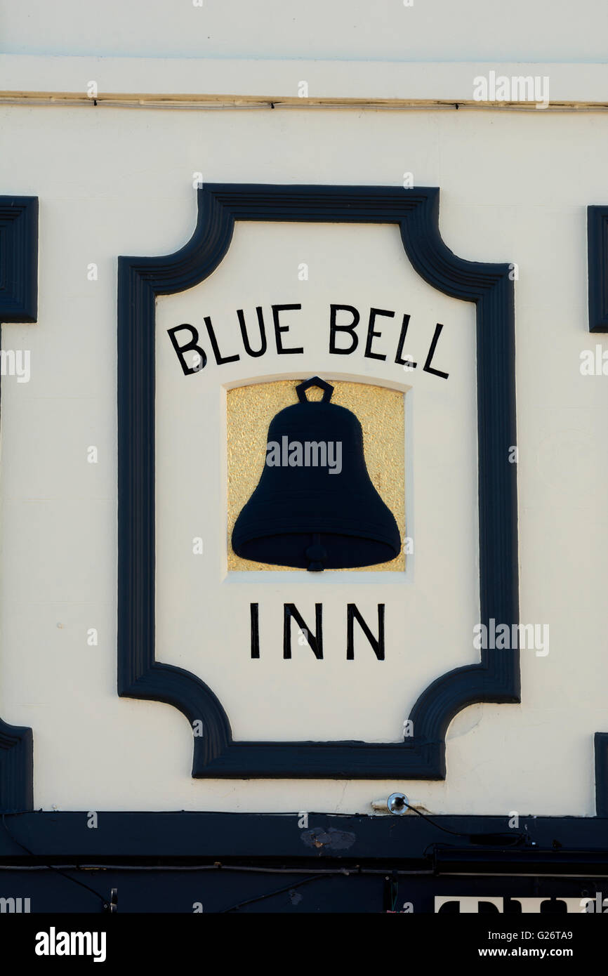 The blue bell inn hi-res stock photography and images - Alamy