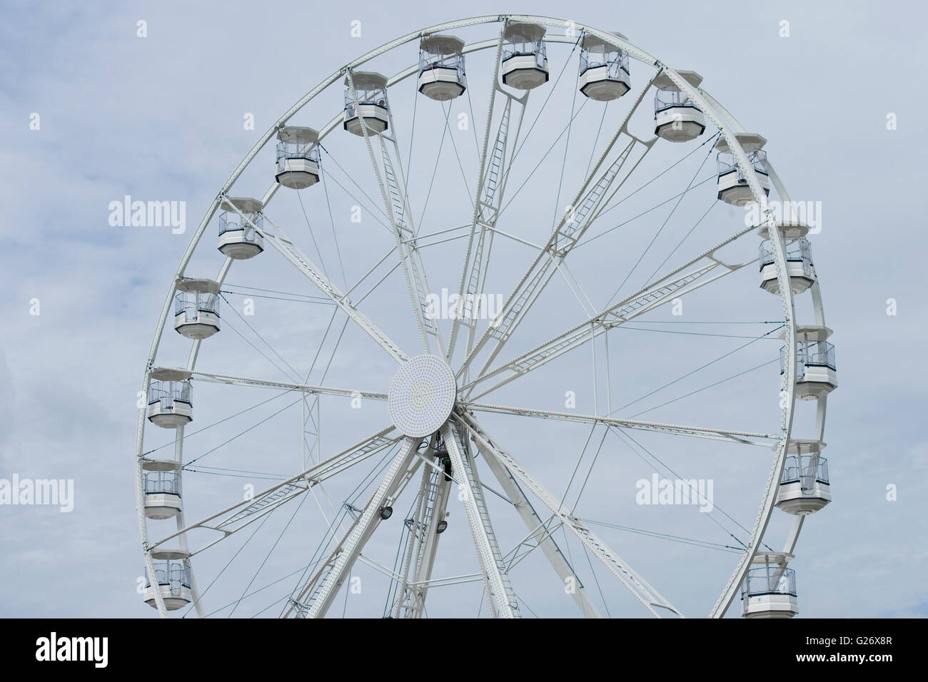 Funfair wheel fairground hi-res stock photography and images - Alamy
