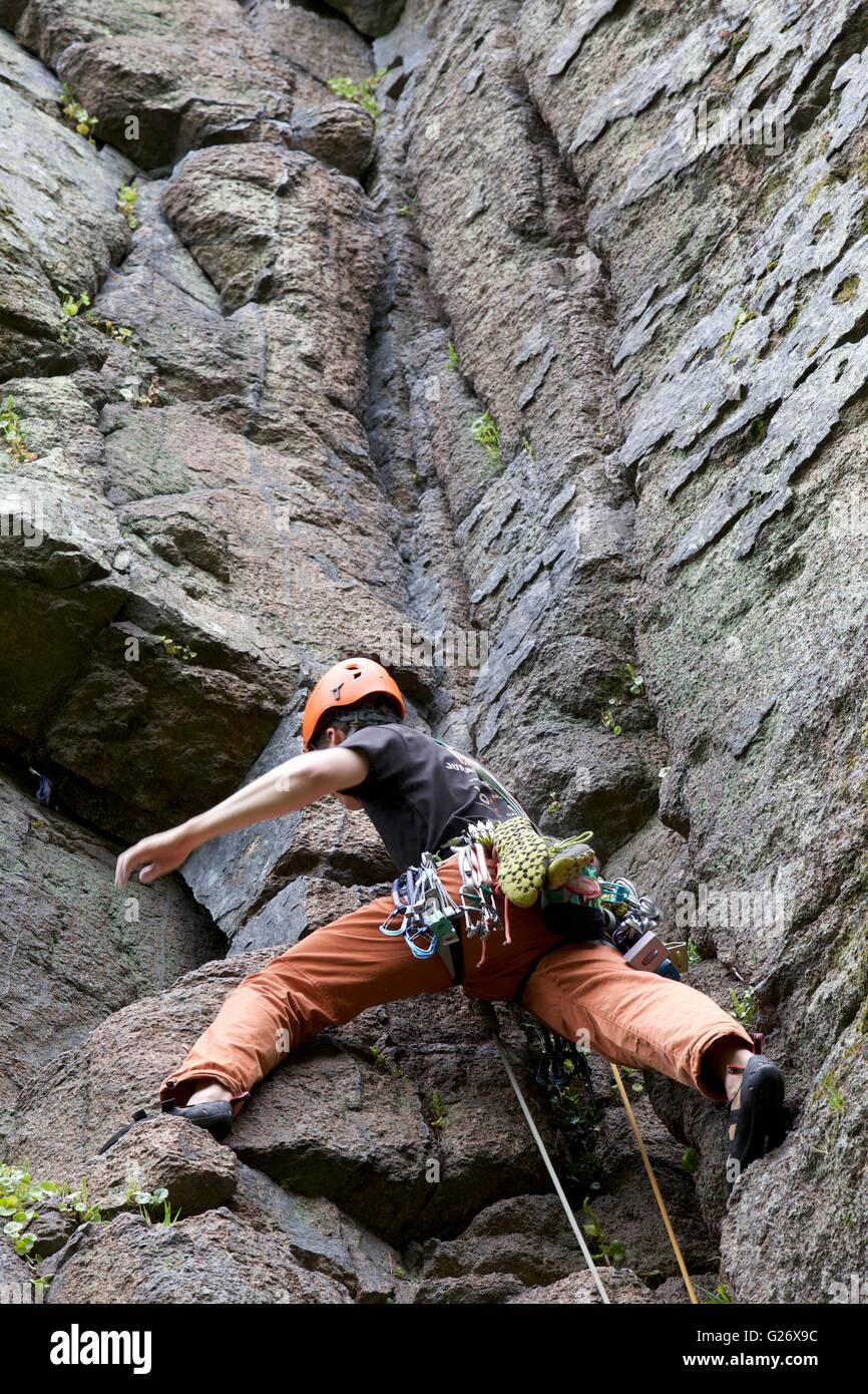Man climbing bridge High Resolution Stock Photography and Images - Alamy