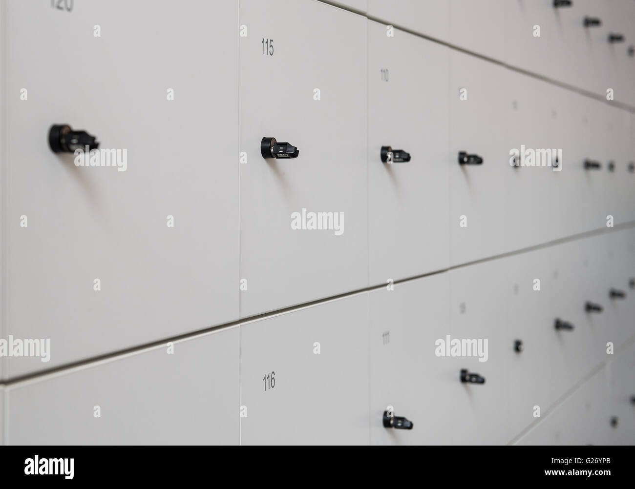 Coin lockers hi-res stock photography and images - Alamy