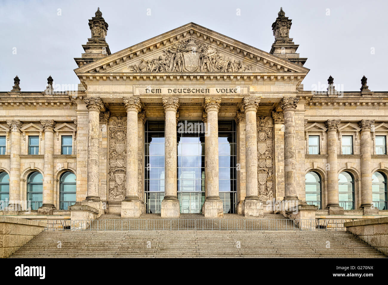 front view of the Reichstag building, Berlin Stock Photo - Alamy