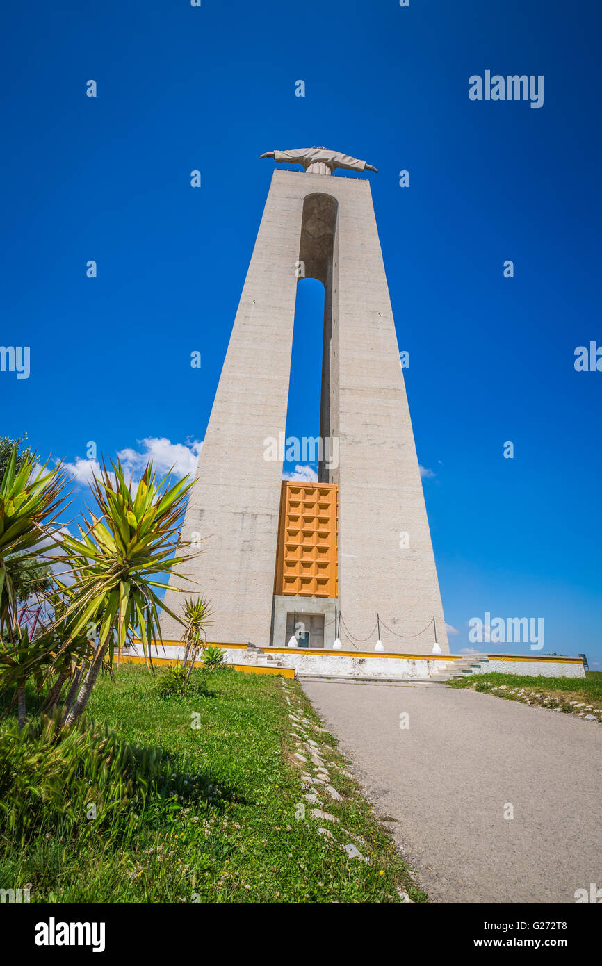 The Christ the King statue in Lisbon, Portugal Stock Photo - Alamy