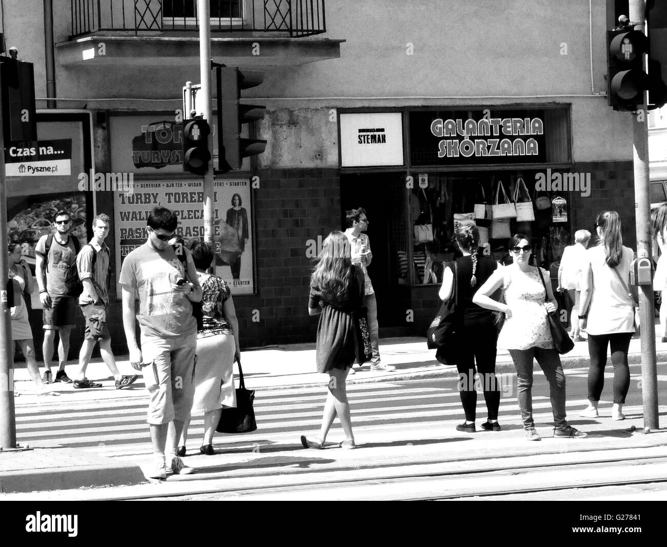 Street crossing lights hi-res stock photography and images - Alamy
