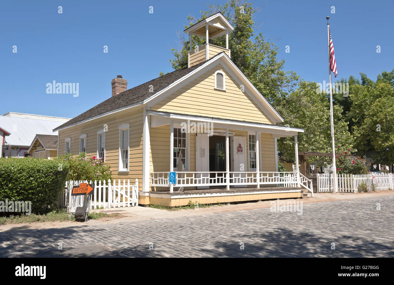 Historical schoolhouse hi-res stock photography and images - Alamy