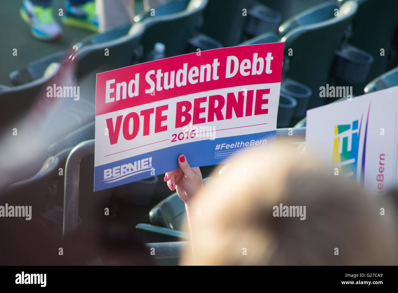 Bernie sanders rally signs hi-res stock photography and images - Alamy